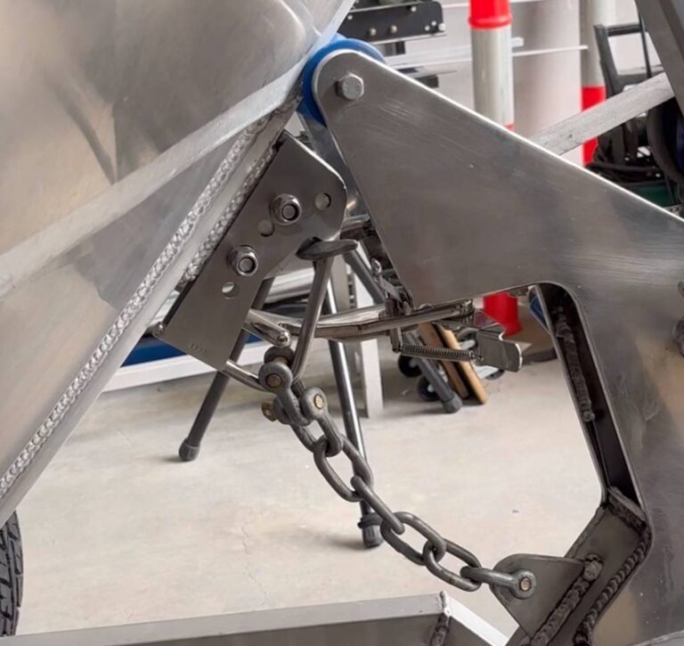 The L & R Boat Latch Kit for Aluminium Boats | L & R Boat Latch